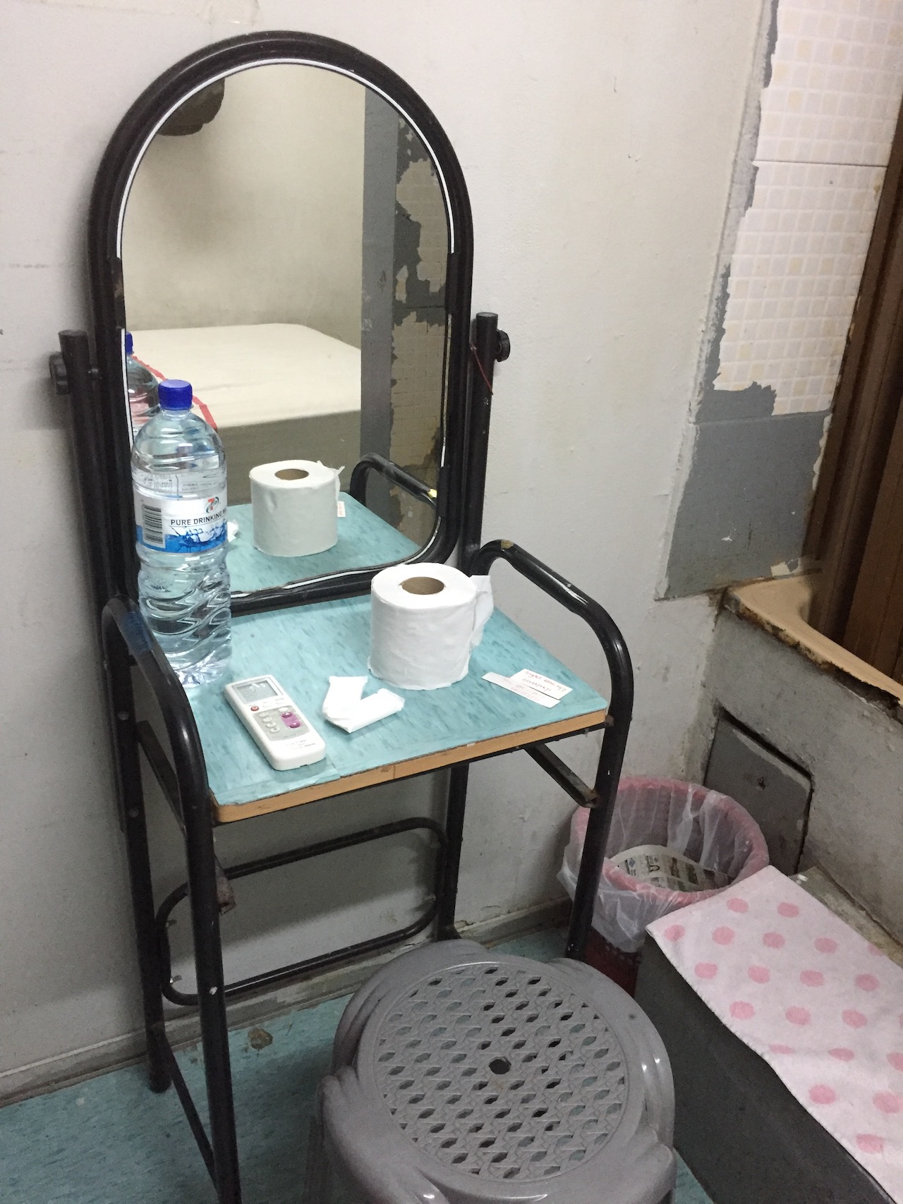 One Night in the Worst Room in Singapore, According to TripAdvisor