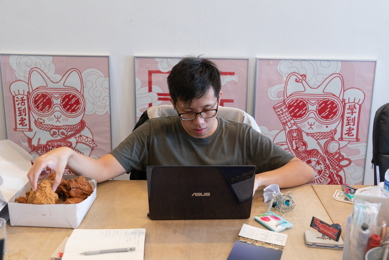 How to Make Love to Fried Chicken in 1,000 Words