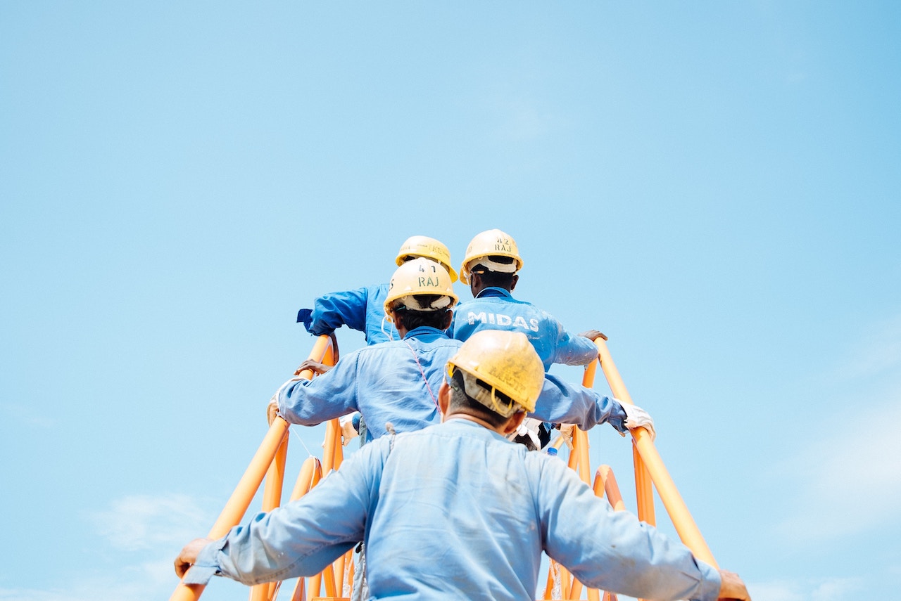 We Stigmatise 'Normal' Students Because We Don't Respect Blue-Collar Work