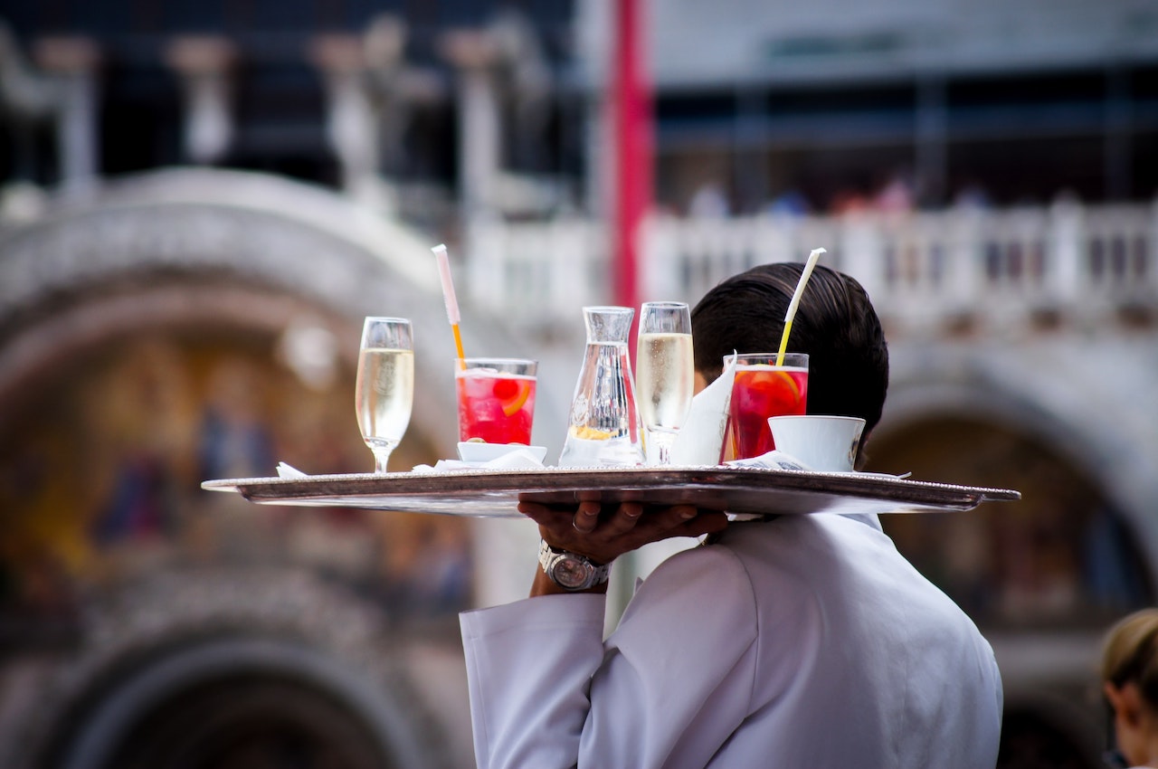 Why Every Singaporean Should Be A Waiter At Least Once In Their Lives