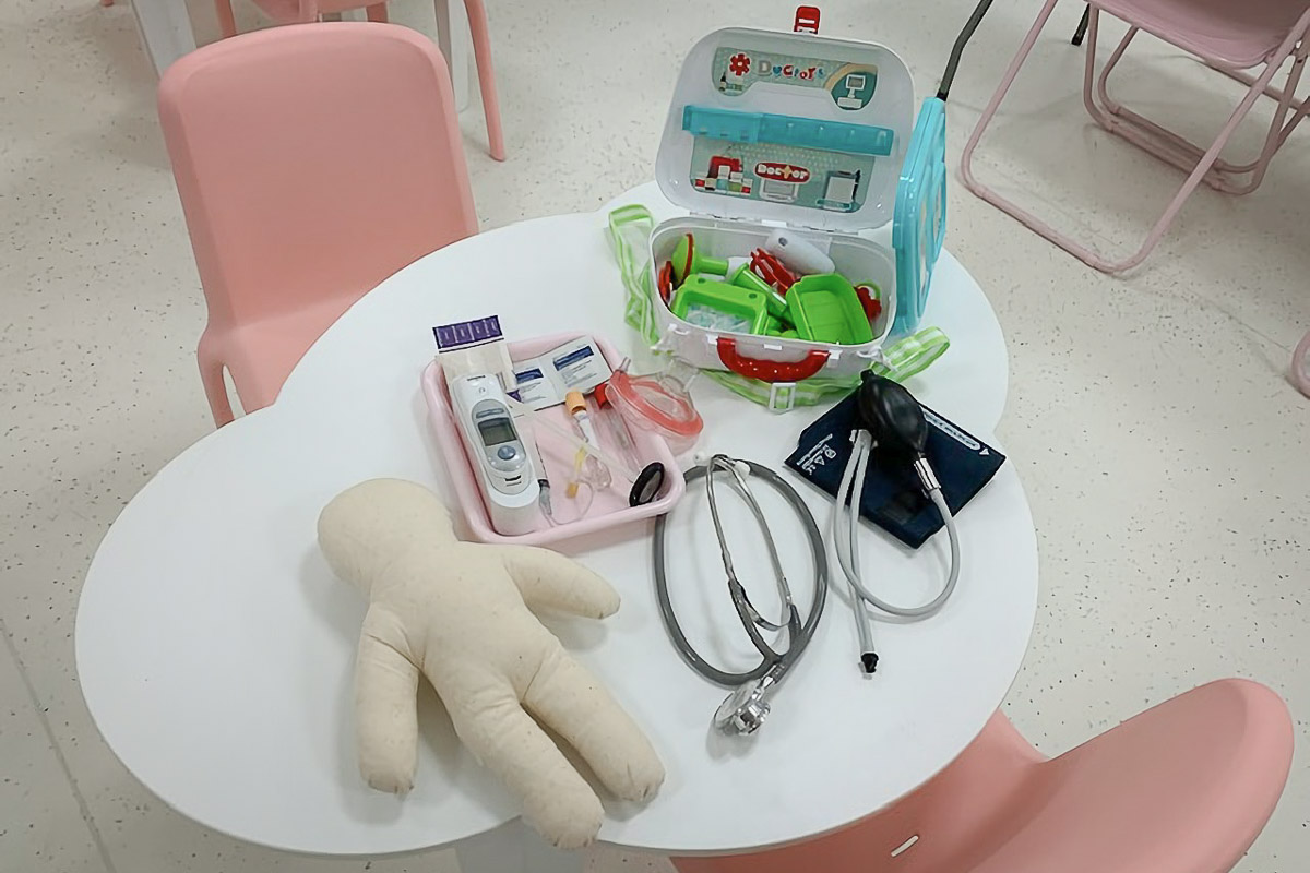 It's Time We Better Understand What Child Life Therapists Do