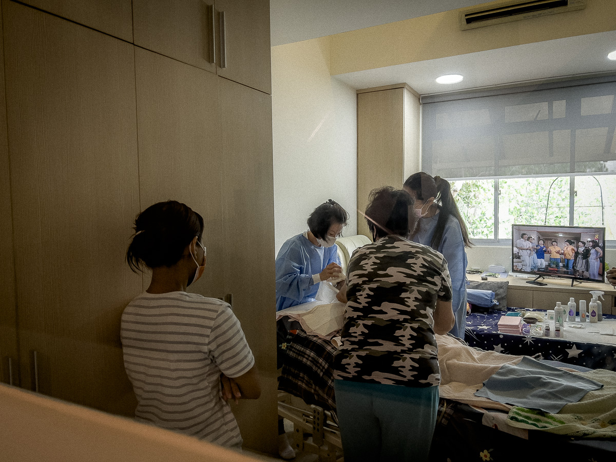 Cleaning the Dying: How Vigil Angels Restore Dignity to Palliative Patients