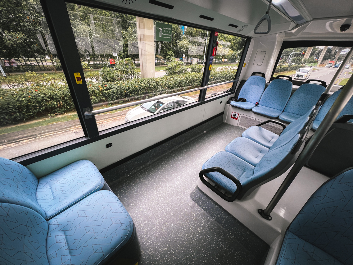 When 42 cm Isn’t Enough for Comfort on Bus Seats