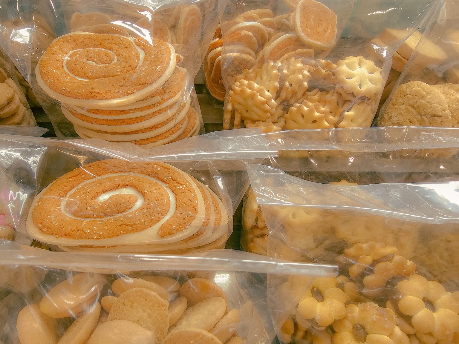 Nostalgic Nibbles: Singaporeans Share the Old-School Snacks They Miss