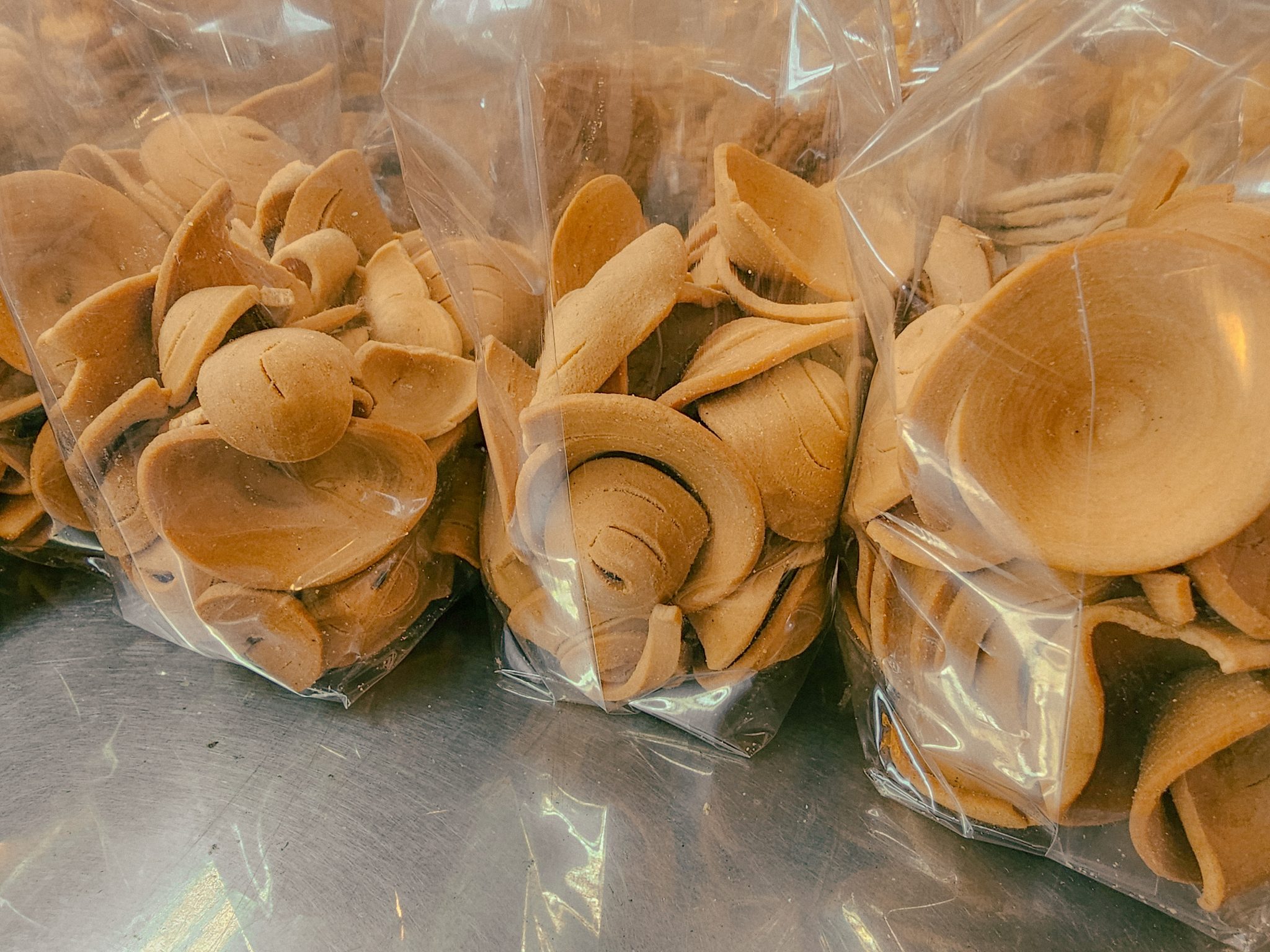 Nostalgic Nibbles: Singaporeans Share the Old-School Snacks They Miss