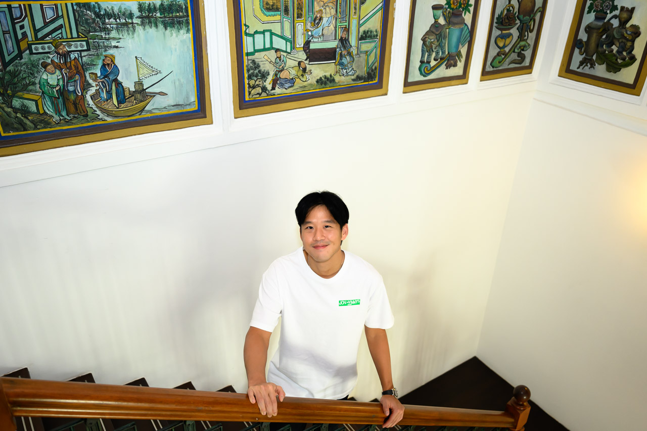 A Press-Shy Music Mogul Tries to Talk About Himself