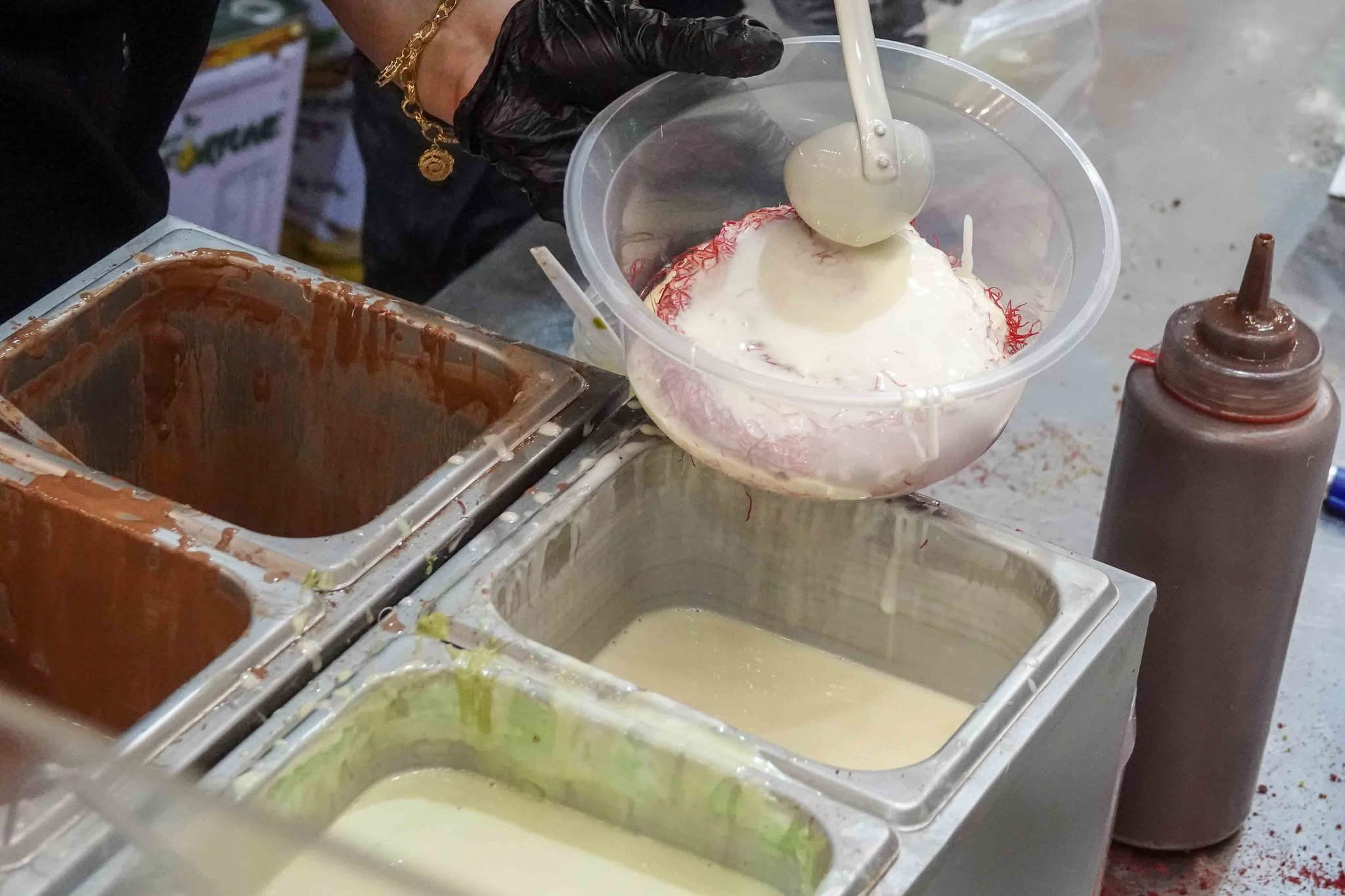 A Tale of Two Kunafas